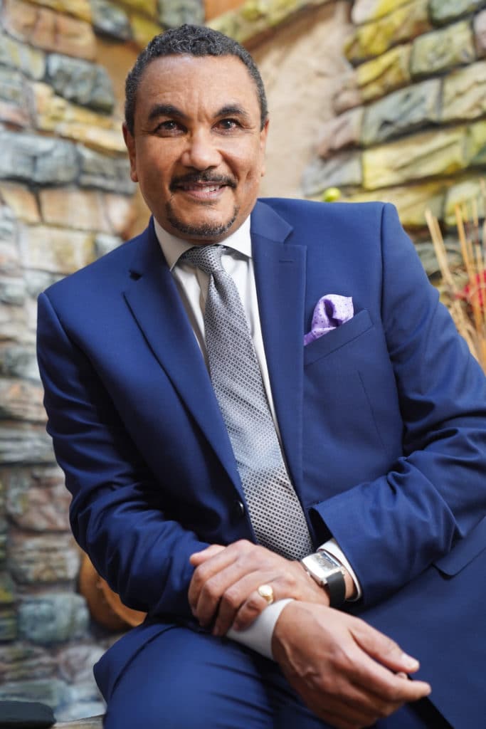 Dr. Spence - Expert Plastic Surgeon | Hillcrest